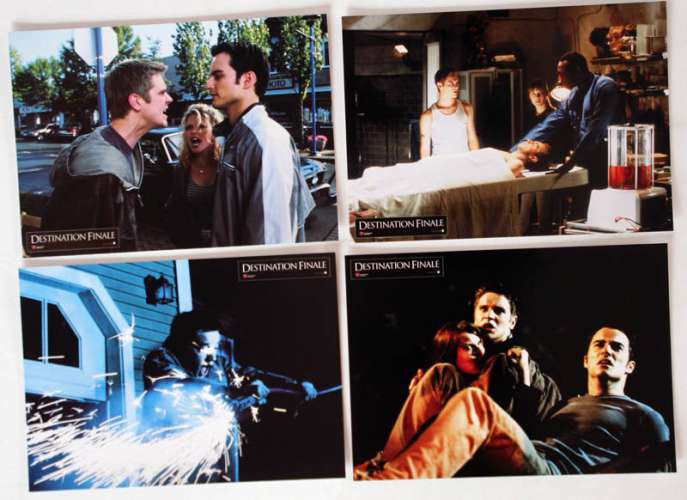 8 movie stills from FINAL DESTINATION (2000)