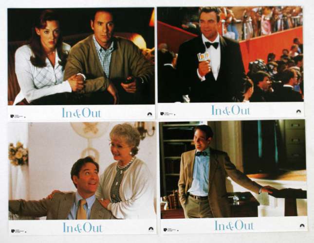 12 photos d'exploitation du film IN & OUT (1997)