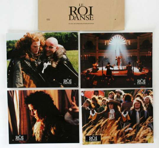 8 photos d'exploitation du film LE ROI DANSE (2000)